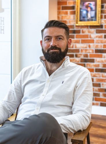 Ben Gee – Hat and Home - The Negotiator