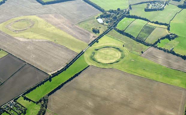 'It all henged on one more sale!' estate agency reveals as unusual deal ...